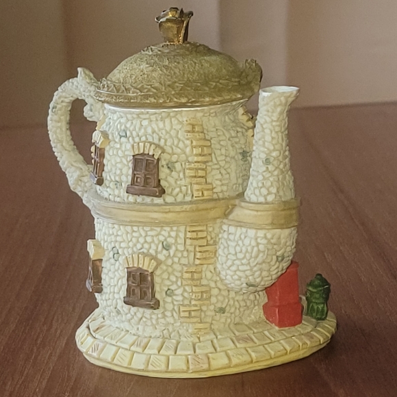 Unique Vintage | Accents | Vintage Hometown Mini Teapot Cottages Post ...